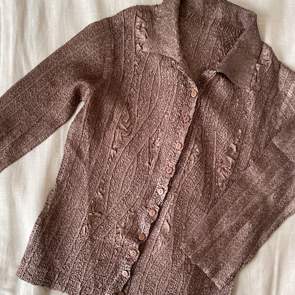 Tops | Vintage Scrunch Button Down | Poshmark